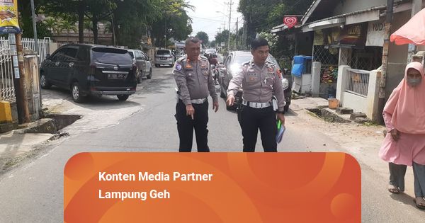 Pengendara Motor Meninggal Dunia Usai Terlibat Kecelakaan di Bandar Lampung | kumparan.com